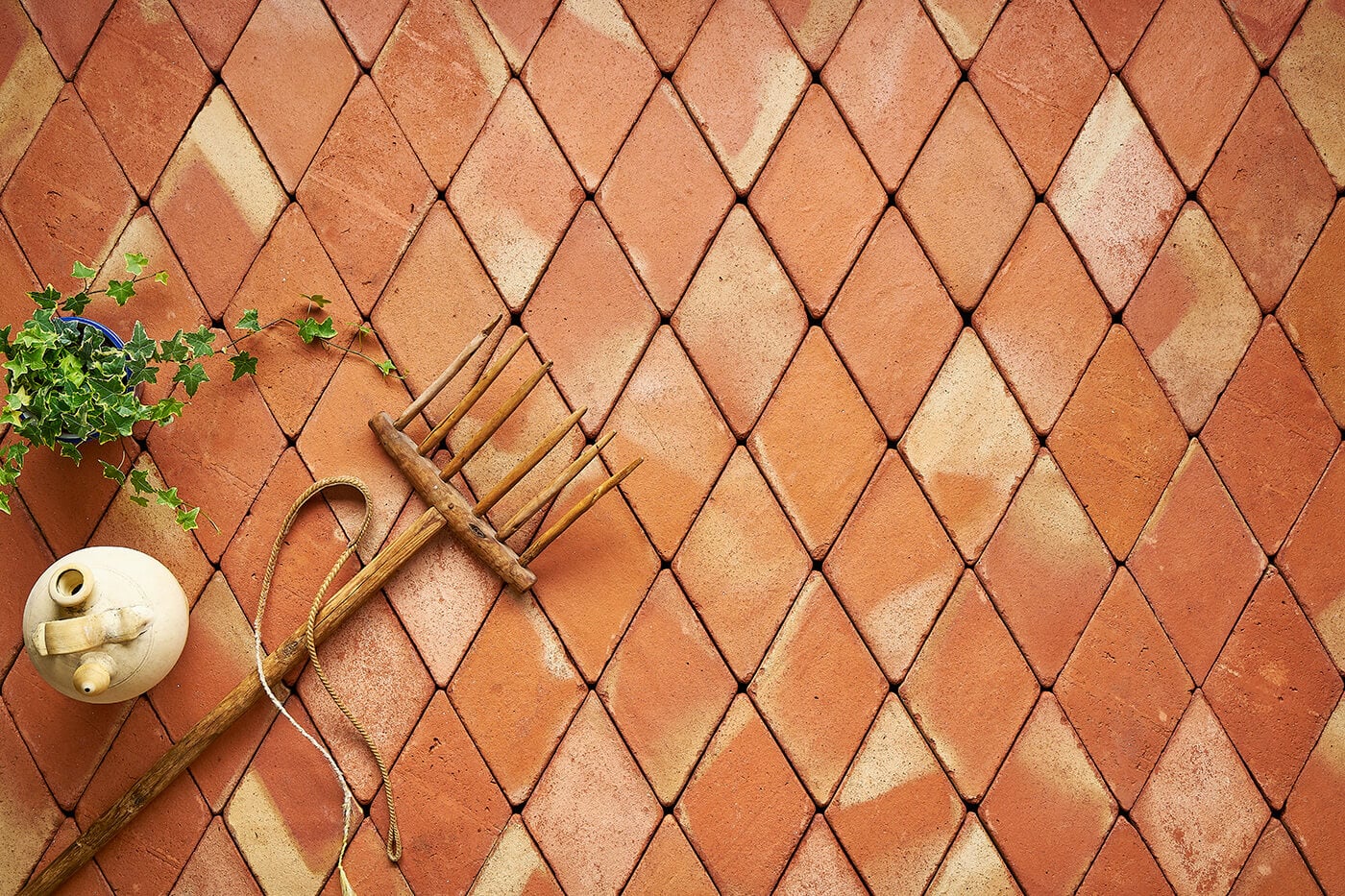Rombo iso 20 - Handmade terracotta rhomboid tiles - todobarro